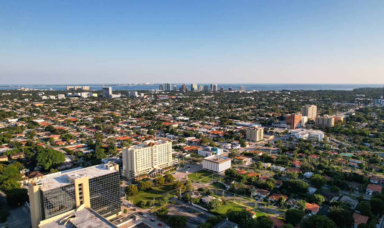 Miami Luxury Condos Just Hit a $1,030/sq ft Floor: Why $1K Is the 2026 ...